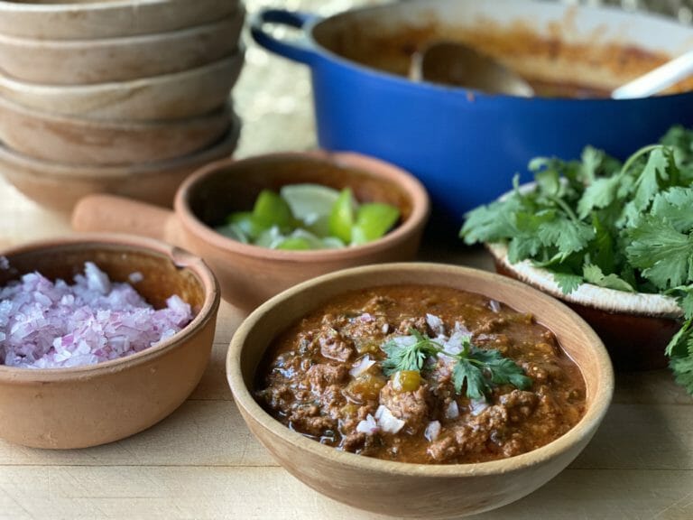 CARROLL SHELBY'S WHITE BEAN CHICKEN CHILI Recipe - Reily Products